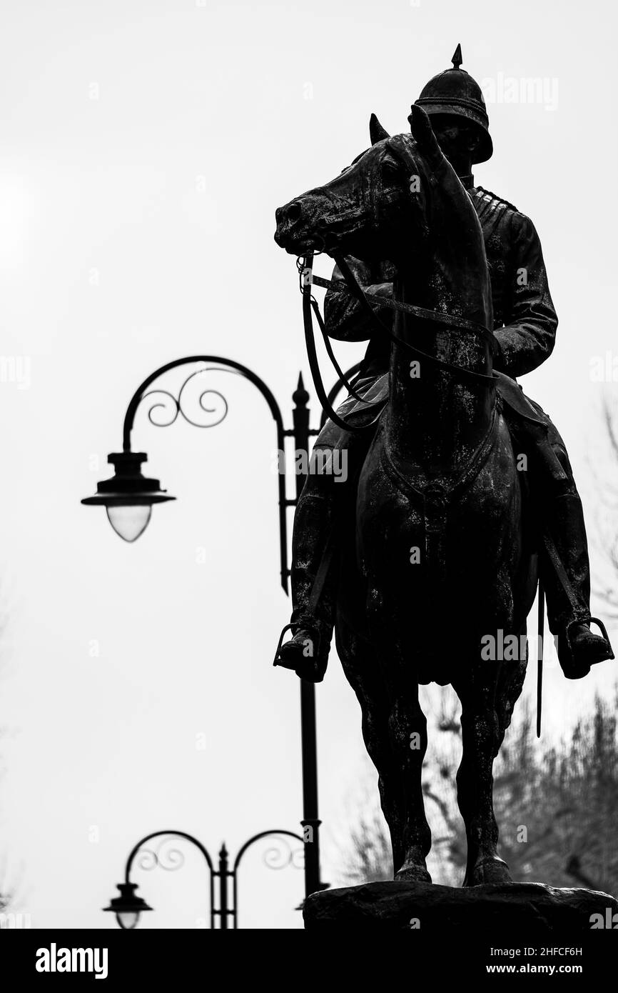 Robert napier statue hi-res stock photography and images - Alamy