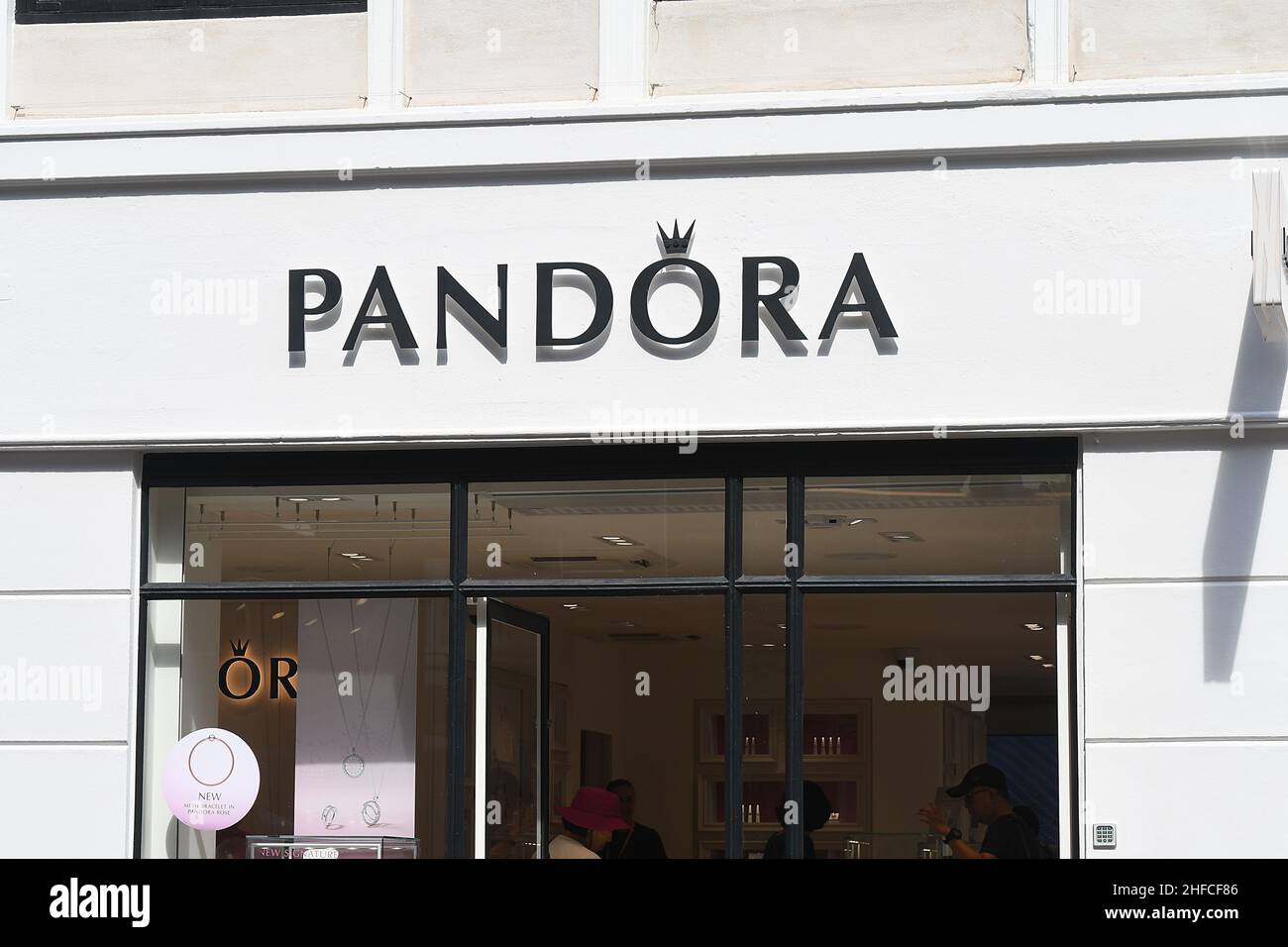 Copenhagen/Denmark 29.JULY 2018 . Pandora store on sroeget. (Photo ...