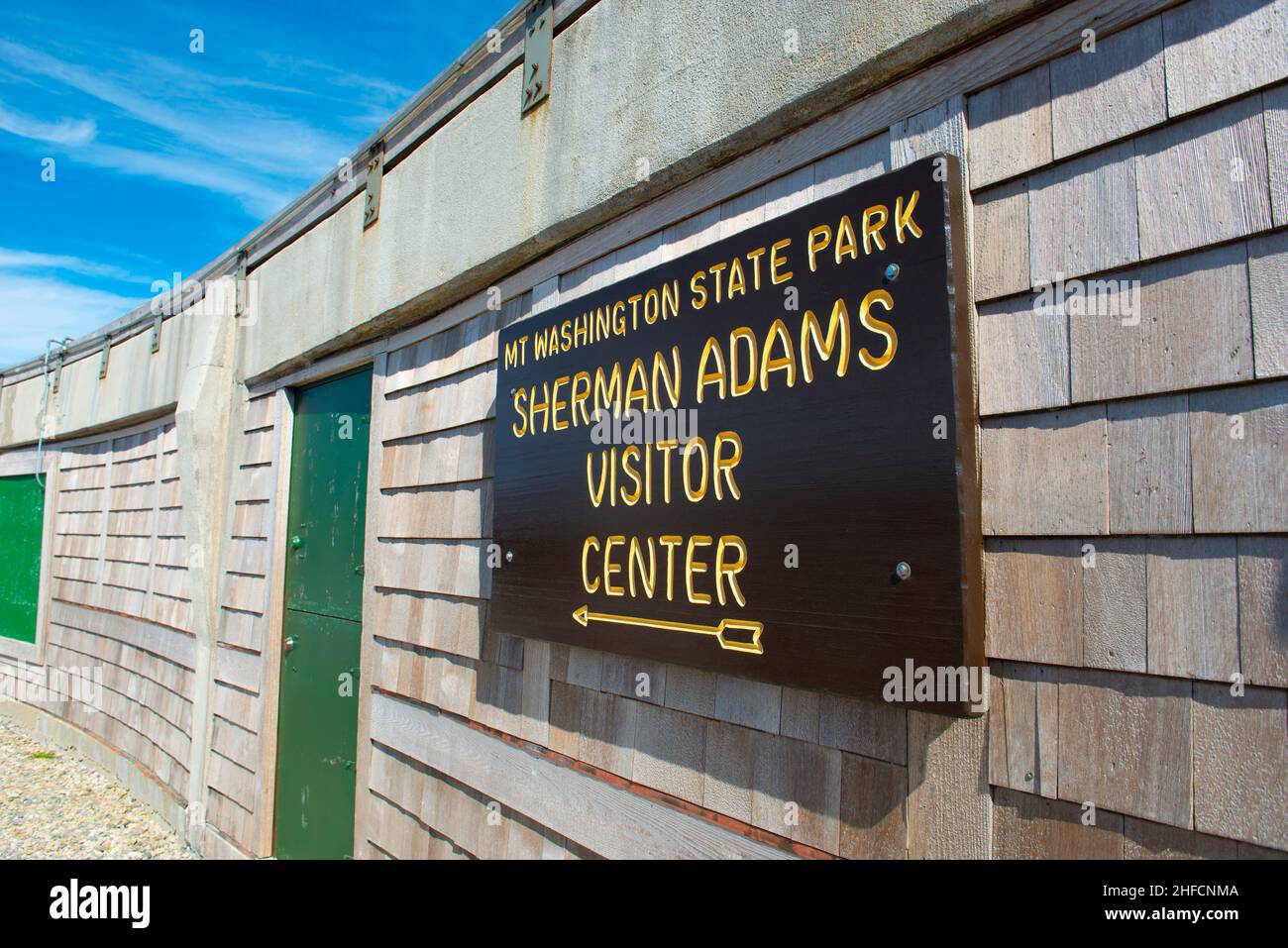 Mount Washington State Park Sherman Adams Visitor Center sign in summer ...