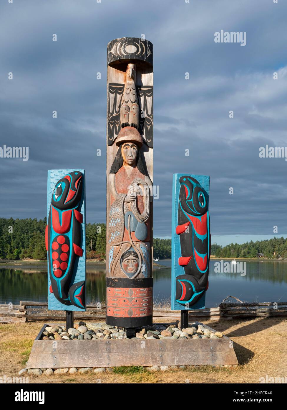 Coast salish hi-res stock photography and images - Alamy