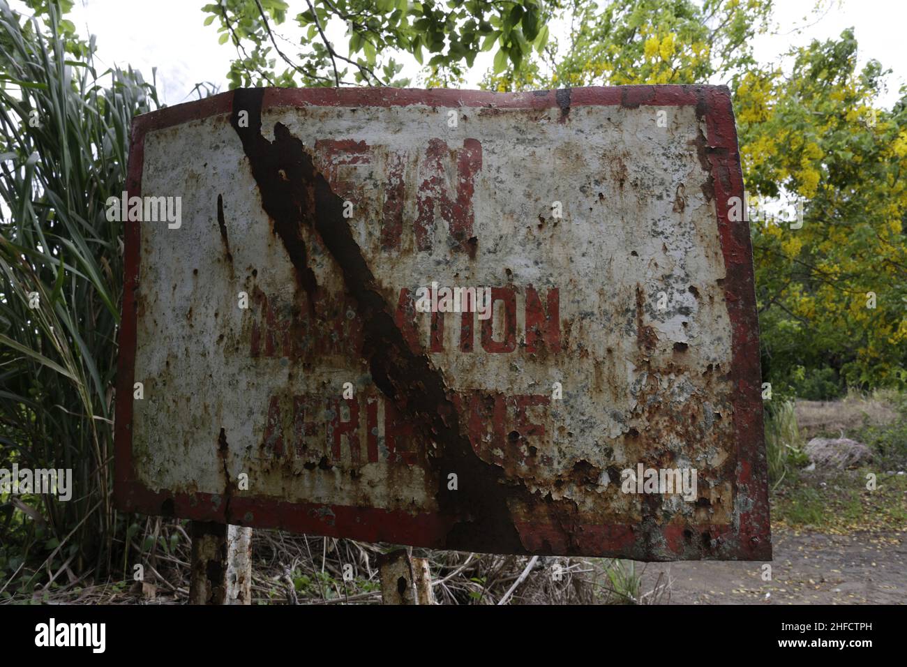 "Road sign" and "Street signs" redirect here Stock Photo - Alamy