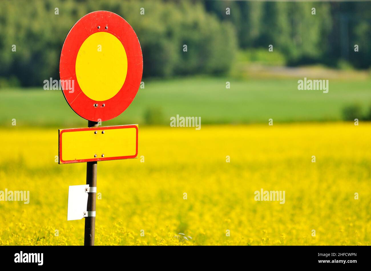 Not a through street / road sign beside field Stock Photo - Alamy