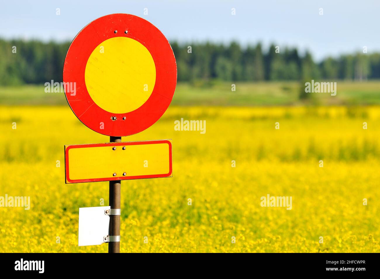 Not a through street / road sign beside field Stock Photo - Alamy
