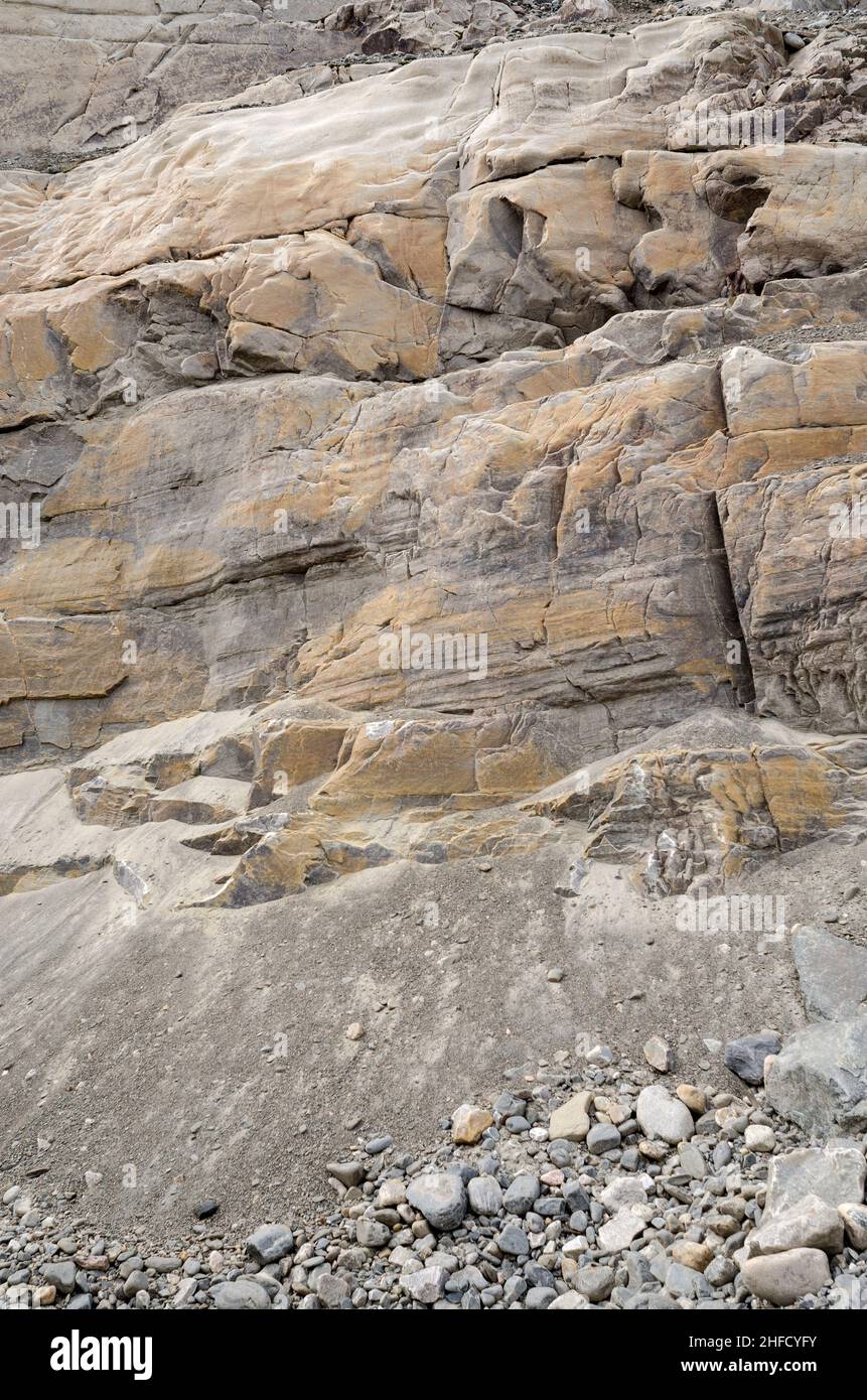 Layered rock face Stock Photo - Alamy