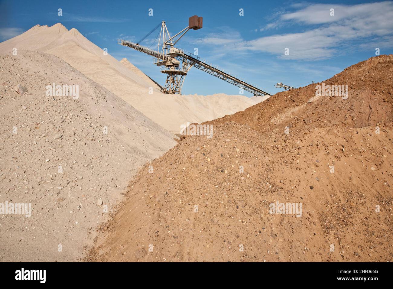 Conveyor on site at gravel pit hill Stock Photo - Alamy
