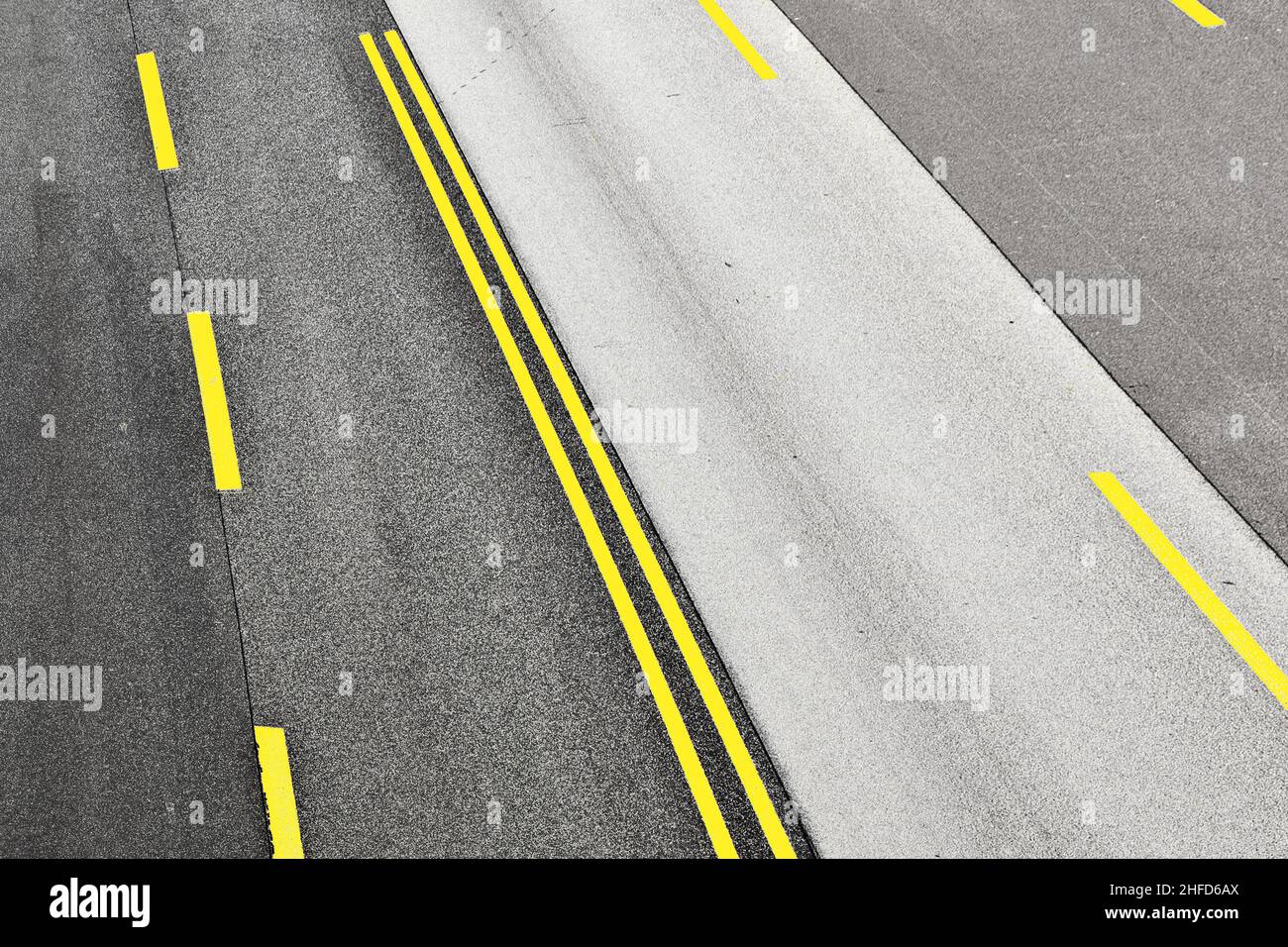 Asphalt road texture yellow stripe hi-res stock photography and images ...