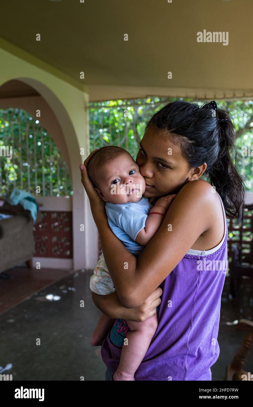 Miskito woman hi-res stock photography and images - Alamy