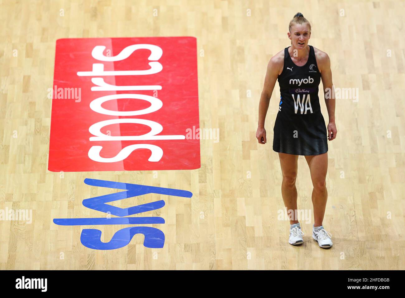 New Zealand's Shannon Saunders in action during the Netball Quad Series ...