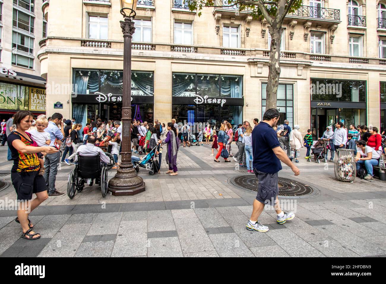 Street life Paris France Stock Photo - Alamy