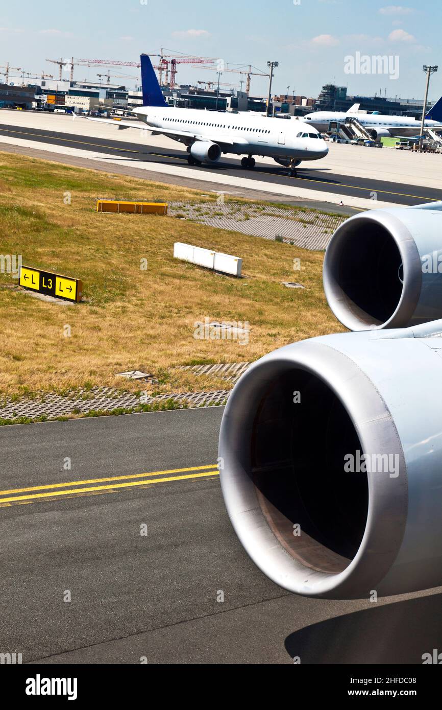 aircraft at gate position at the airport Stock Photo - Alamy