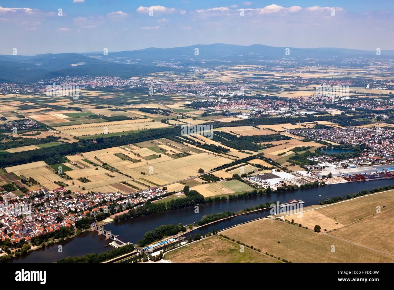 old town of Eddersheim on river Main in Germany with watergate Stock ...