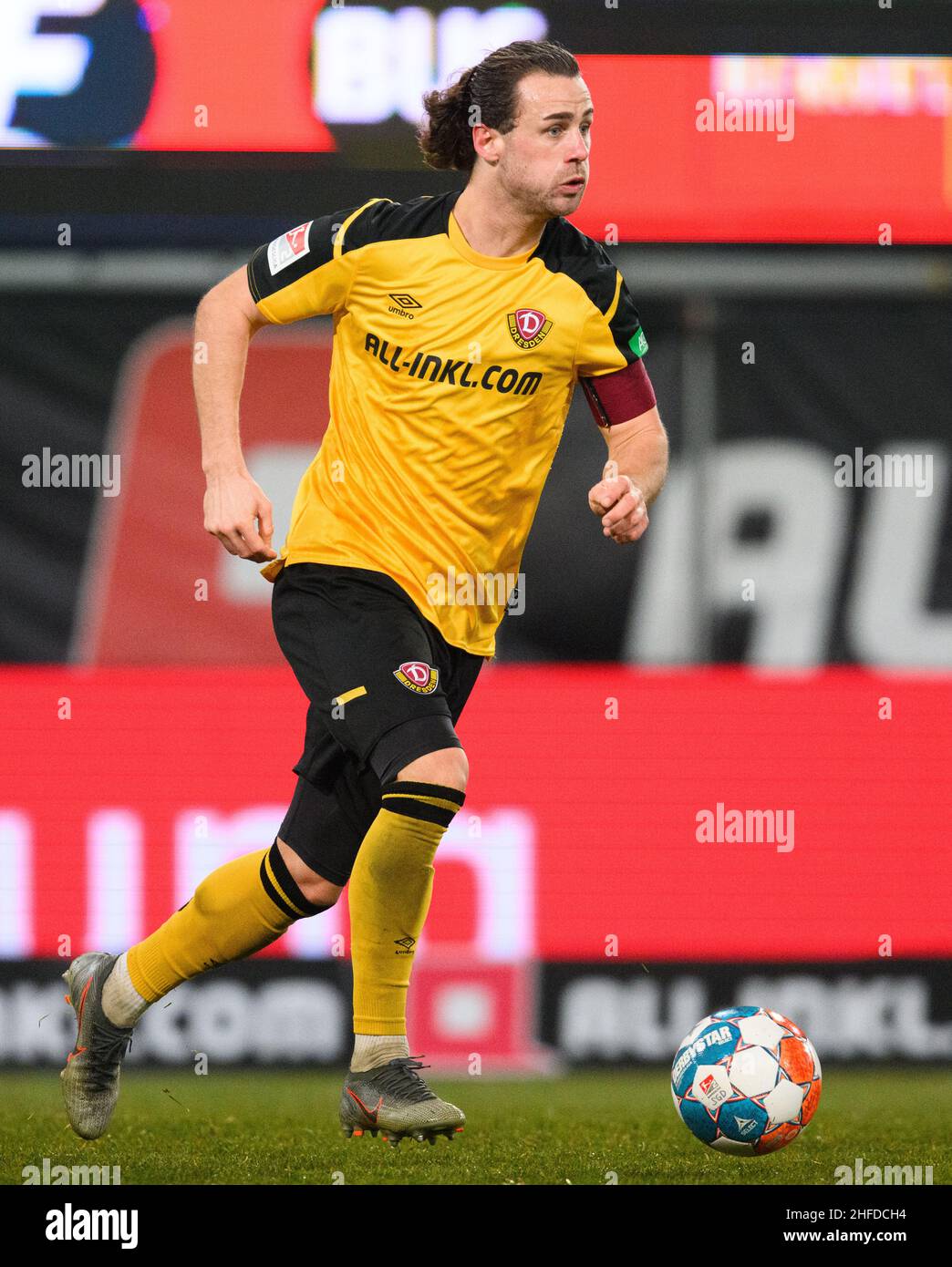 Dresden, Germany. 14th Jan, 2022. Soccer: 2. Bundesliga, SG Dynamo ...