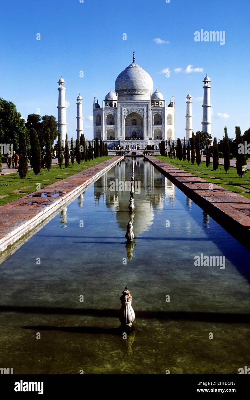 White marble Taj Mahal in India, Agra, Uttar Pradesh Stock Photo - Alamy