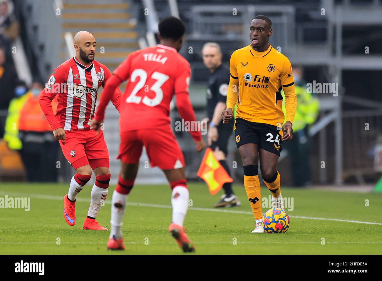 Toti Gomes #24 of Wolverhampton Wanderers looks for a pass Stock Photo ...