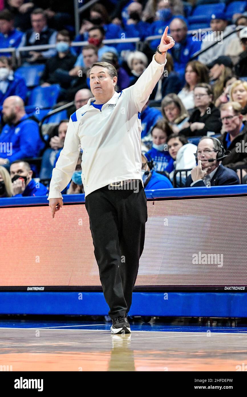 January 15, 2022: Saint Louis Billikens head coach Travis Ford points ...