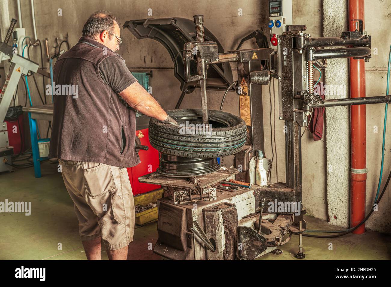 Stand tyre hi-res stock photography and images - Alamy
