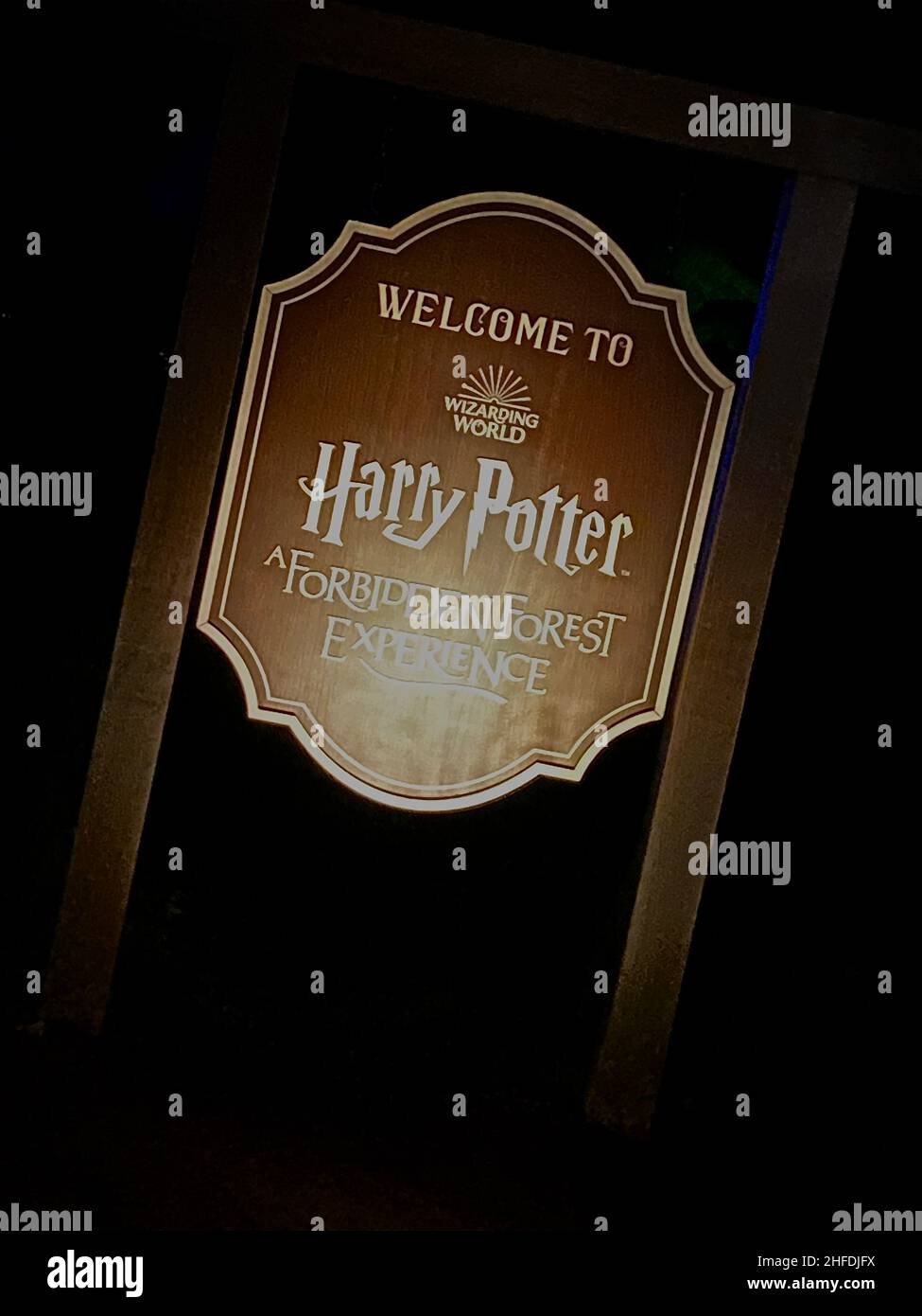 Harry potter world sign hi-res stock photography and images - Alamy