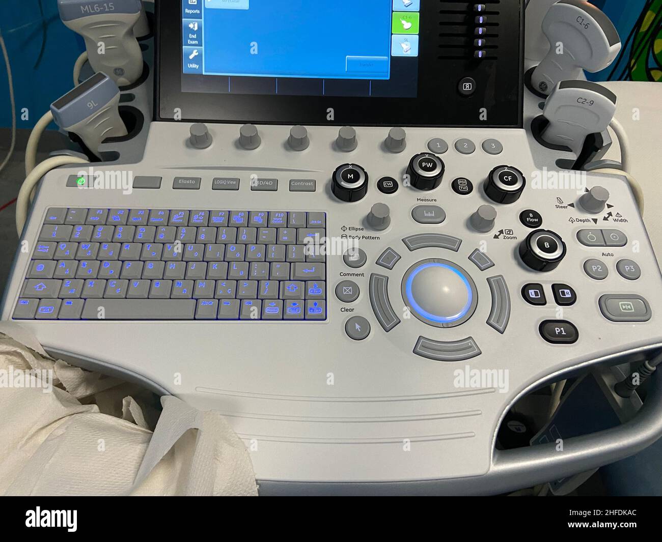 Ge ultrasound machine hi-res stock photography and images - Alamy
