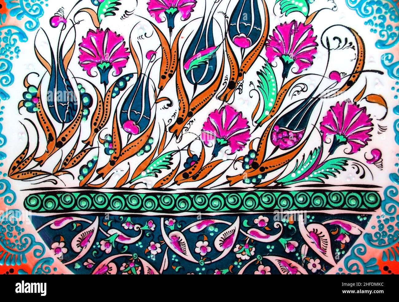 Traditional ottoman patterns on the porcelain surface. Traditional ...