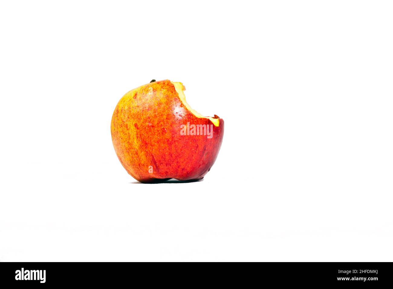 isolated apple with bite Stock Photo - Alamy