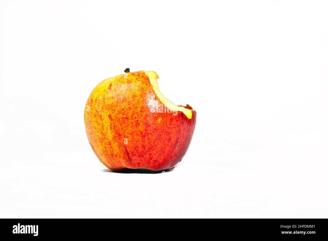 isolated apple with bite Stock Photo - Alamy