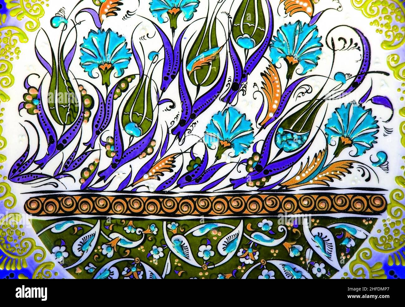 Traditional ottoman patterns on the porcelain surface. Traditional ...