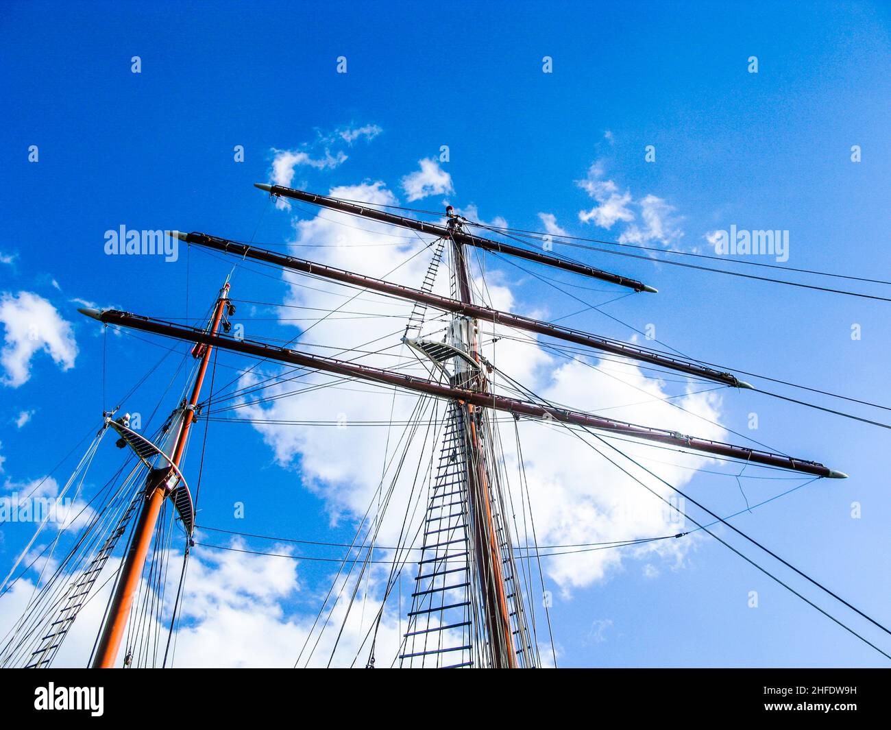 Mast of boat hi-res stock photography and images - Alamy
