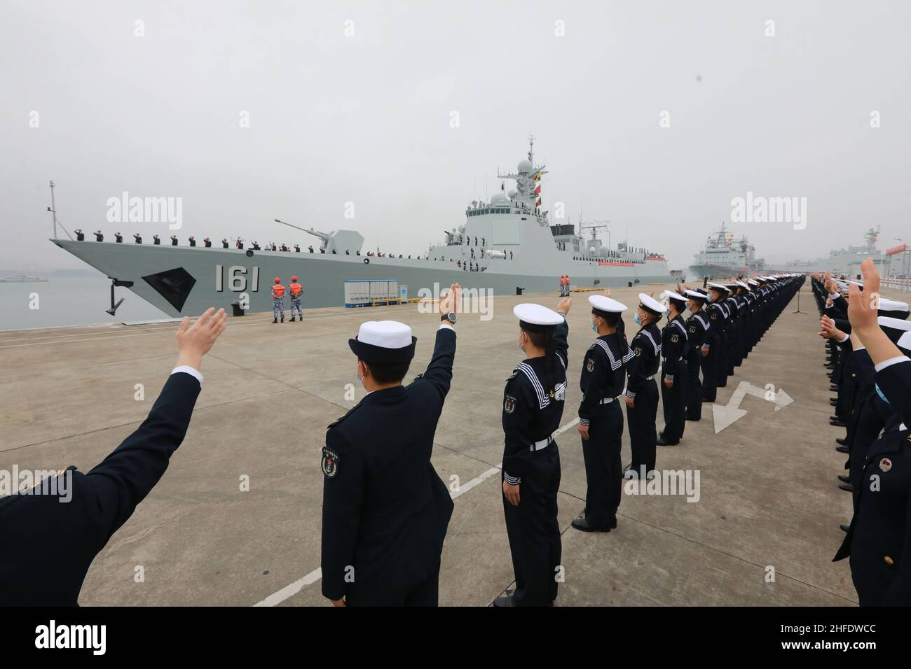 Guangzhou, China's Guangdong Province. 15th Jan, 2022. Soldiers wave ...