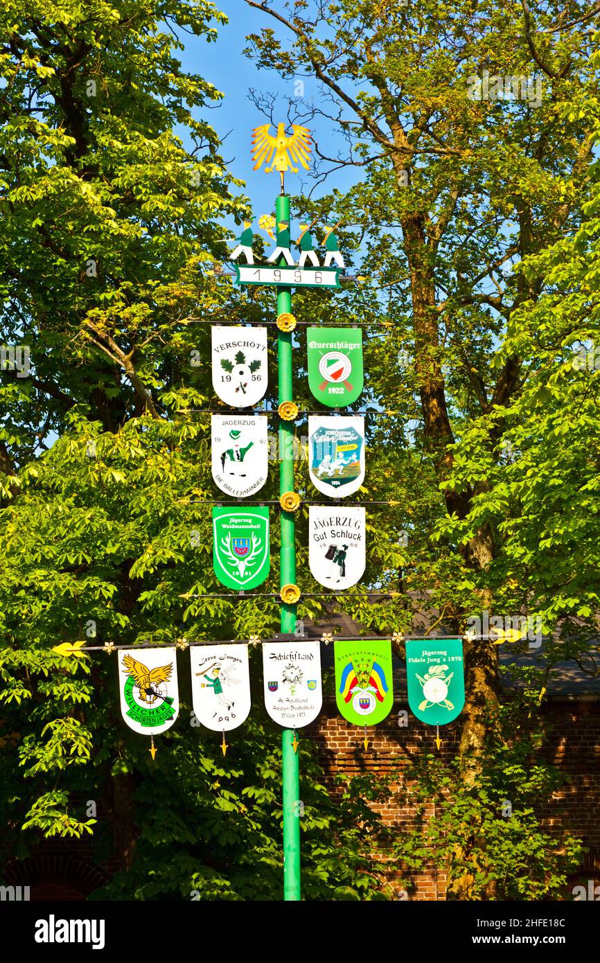 Oktoberfest maypole hi-res stock photography and images - Alamy