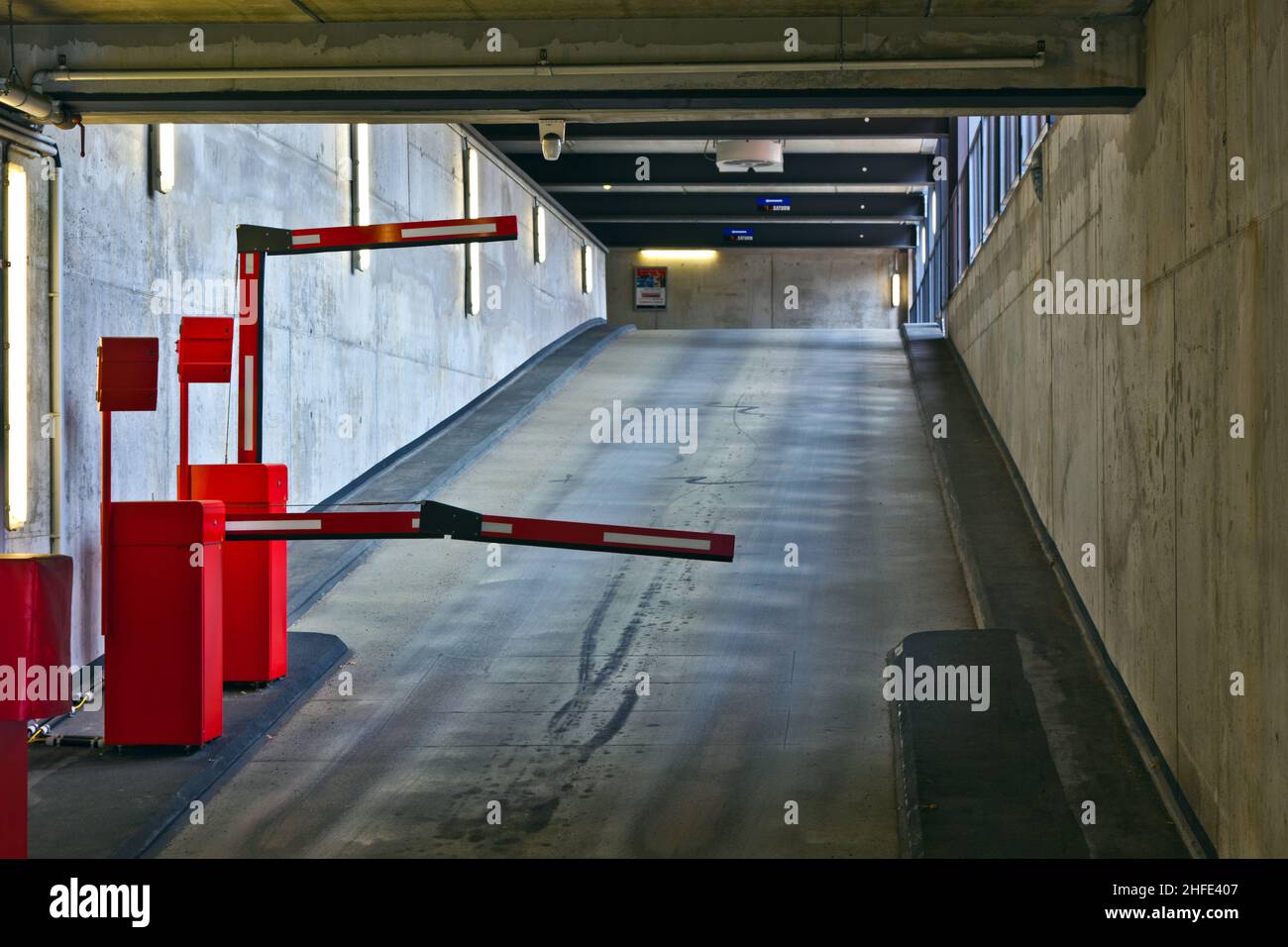 Barrier garage hi-res stock photography and images - Alamy