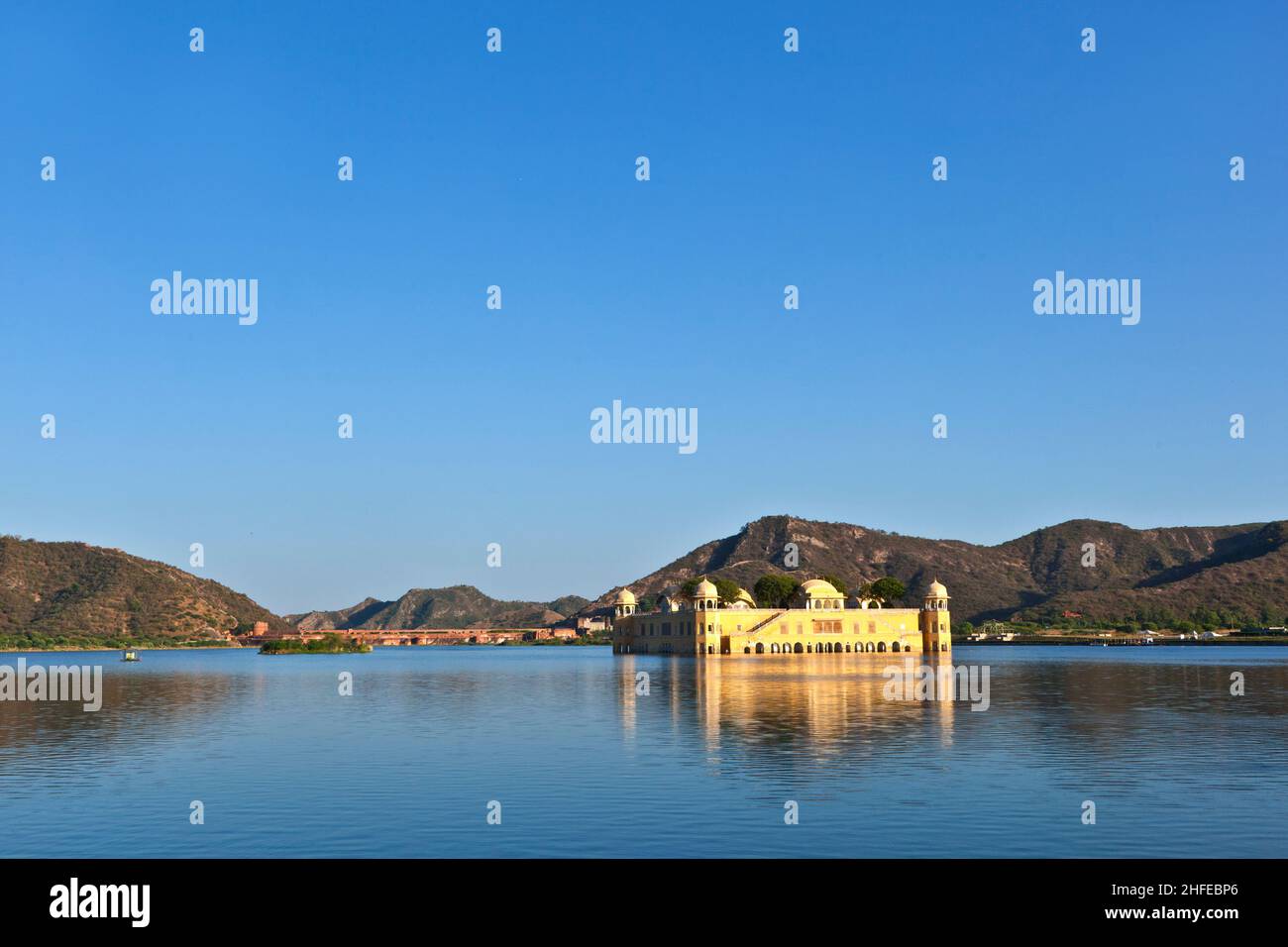 Water Palace (Jal Mahal) in Man Sagar Lake. Jaipur, Rajasthan, India ...