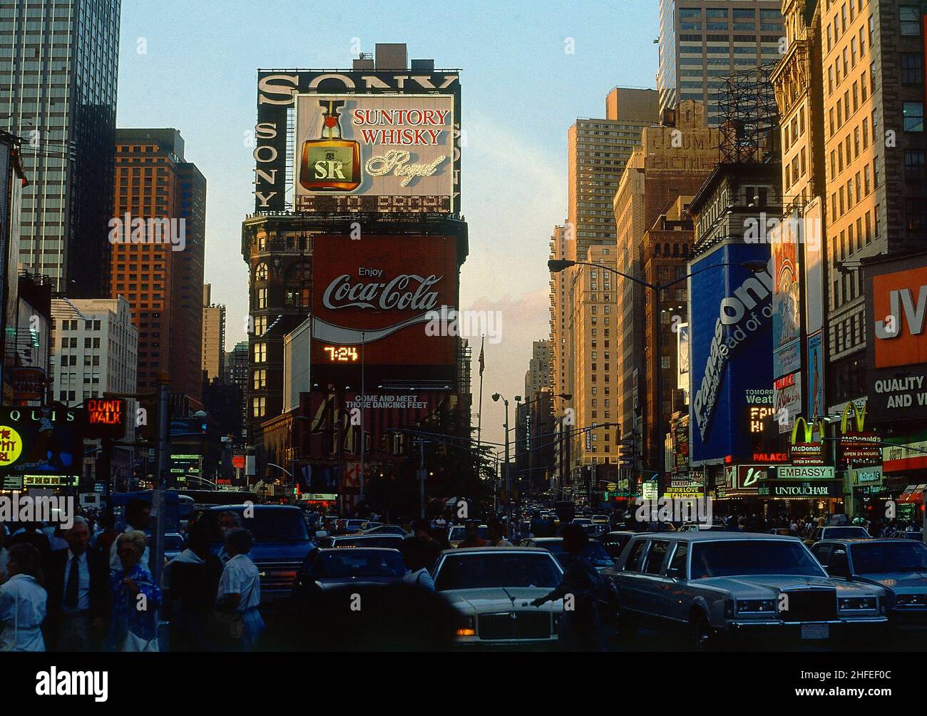 Times square new york 1980s hi-res stock photography and images - Alamy