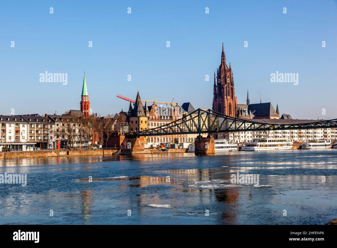 famous Eiserner steg at river Main in Frankfurt Stock Photo - Alamy