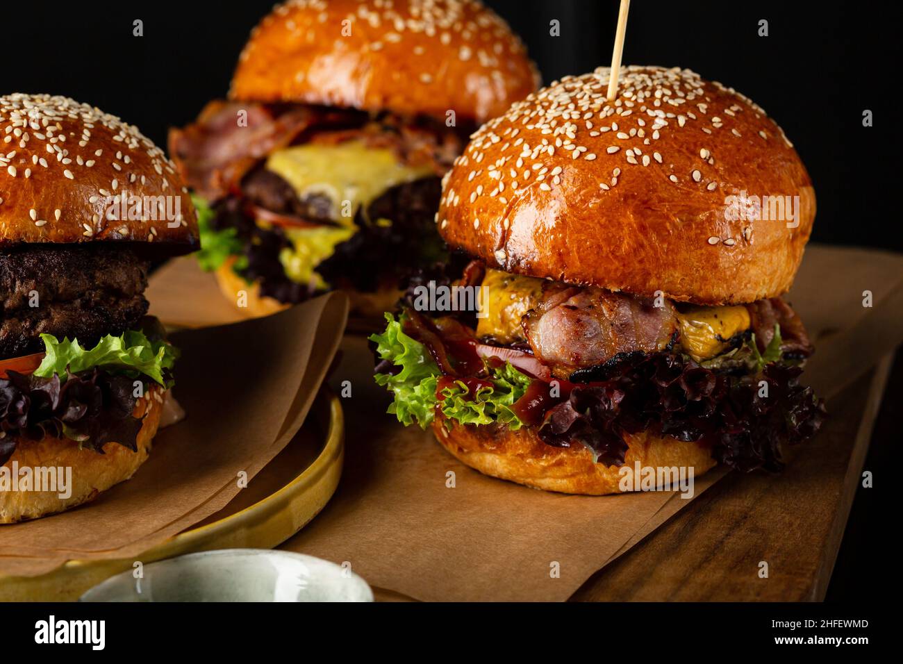 Set of burgers cheeseburger hi-res stock photography and images - Alamy
