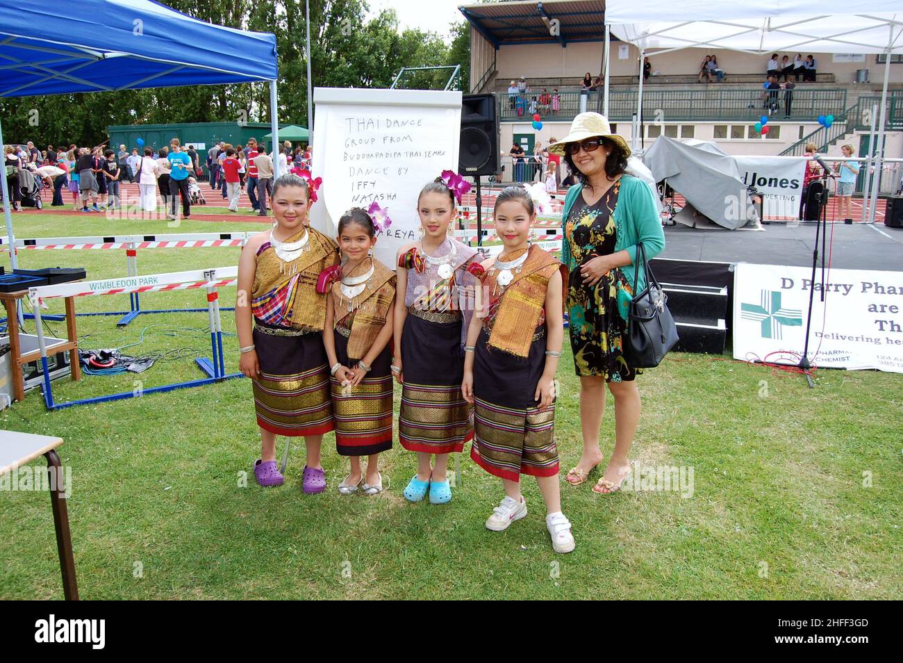 Wimbledon park fair 2010 hi-res stock photography and images - Alamy