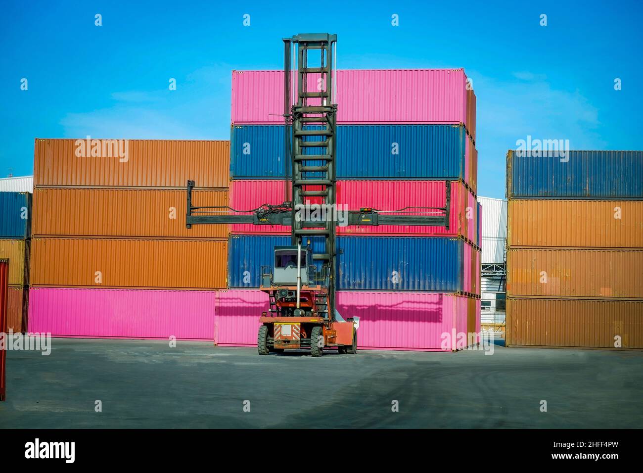 container forklift in the container yard Stock Photo - Alamy