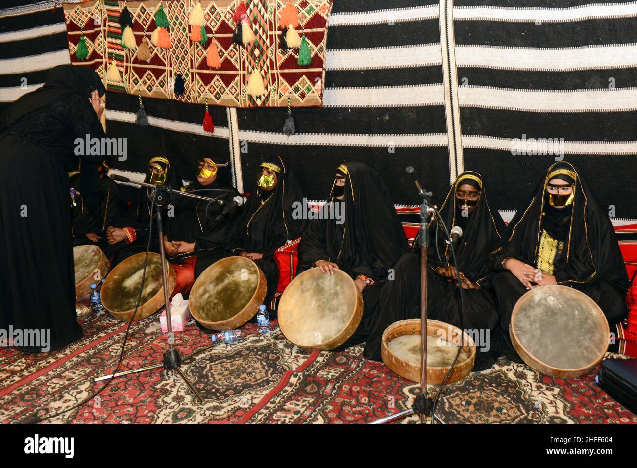 Traditional Arabic Women's Music group Doha / QATAR Stock Photo - Alamy