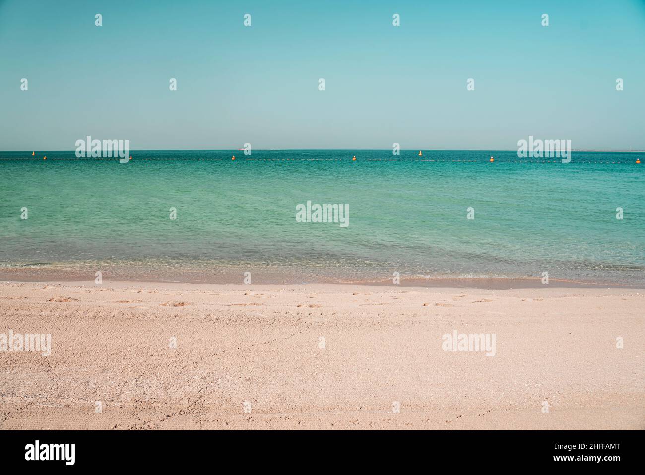 A beautiful day at the beach hi-res stock photography and images - Alamy