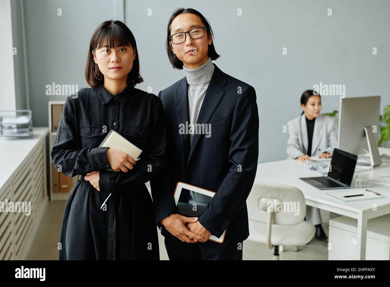 Japanese boss in office hi-res stock photography and images - Alamy