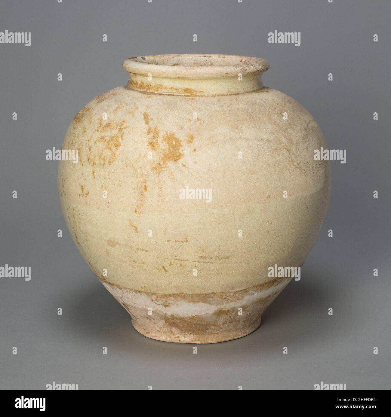 Jar, Tang dynasty (618-906 Stock Photo - Alamy