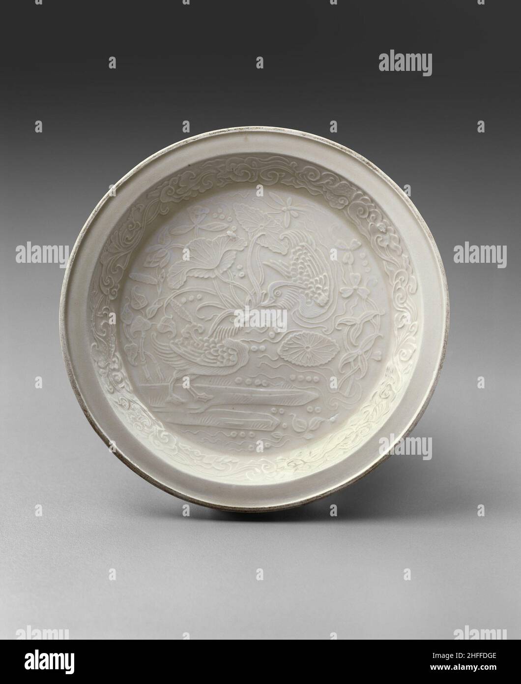 Dish with Mandarin Ducks in a Lotus Pond, Jin dynasty (1115-1234), 12th ...