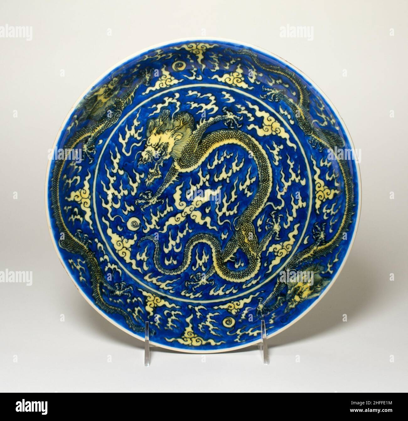 Pearl chasing dragons hi-res stock photography and images - Alamy