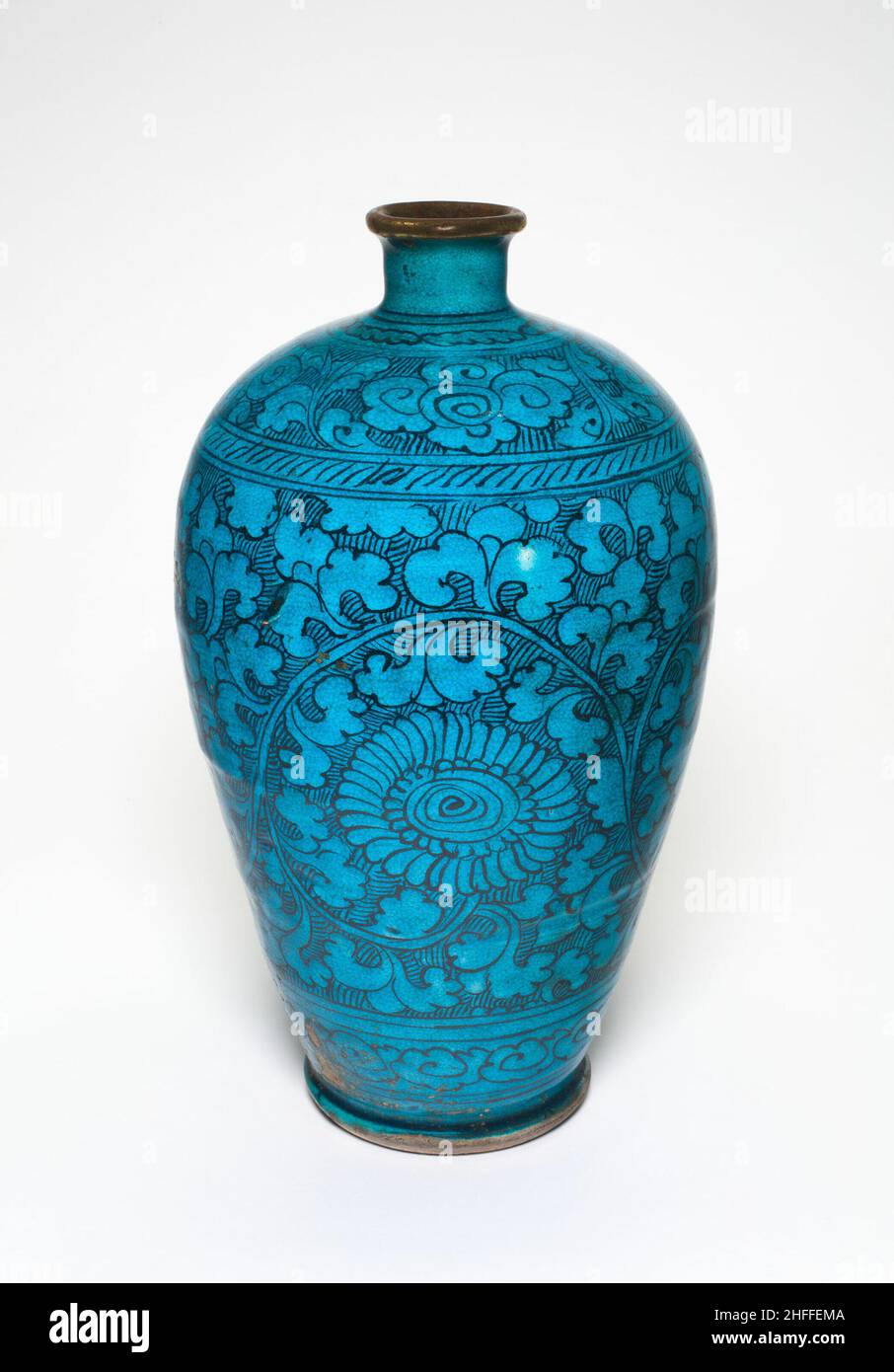 Vase with Flowers and Vines, Ming dynasty (1368-1644 Stock Photo - Alamy