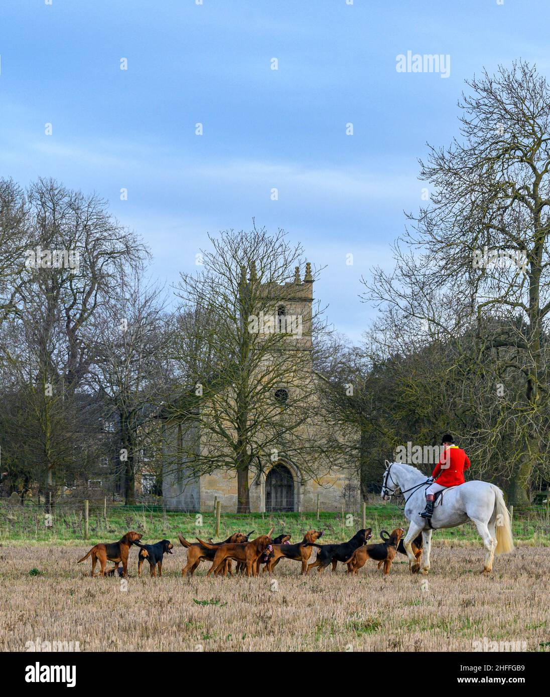Lincolnshire, UK. 26th January 2022. The Cranwell Bloodhounds on a ...