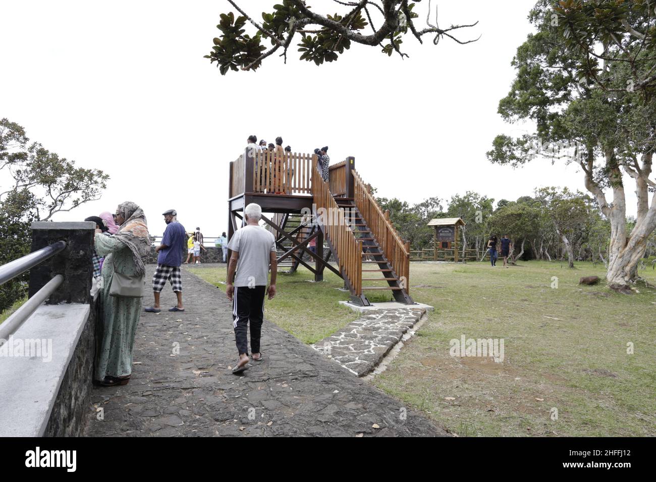 Alexandra Falls Viewpoint Stock Photo - Alamy