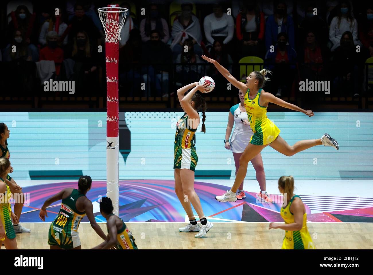 Courtney bruce netball hi-res stock photography and images - Alamy