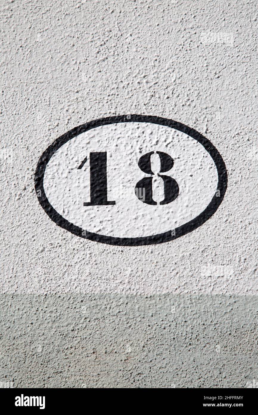 House number 18 sign hi-res stock photography and images - Alamy