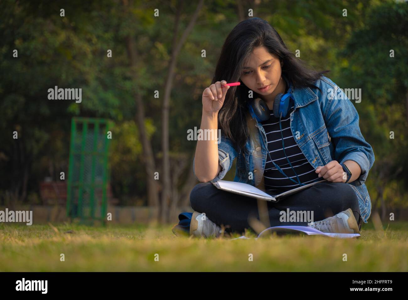 Cute Indian College Girl Standing High Resolution Stock Photography and ...