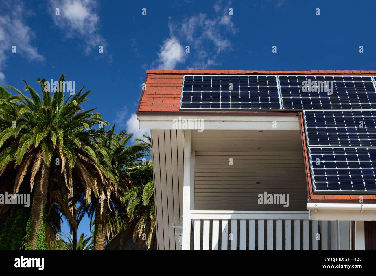 Solar architecture hi-res stock photography and images - Alamy