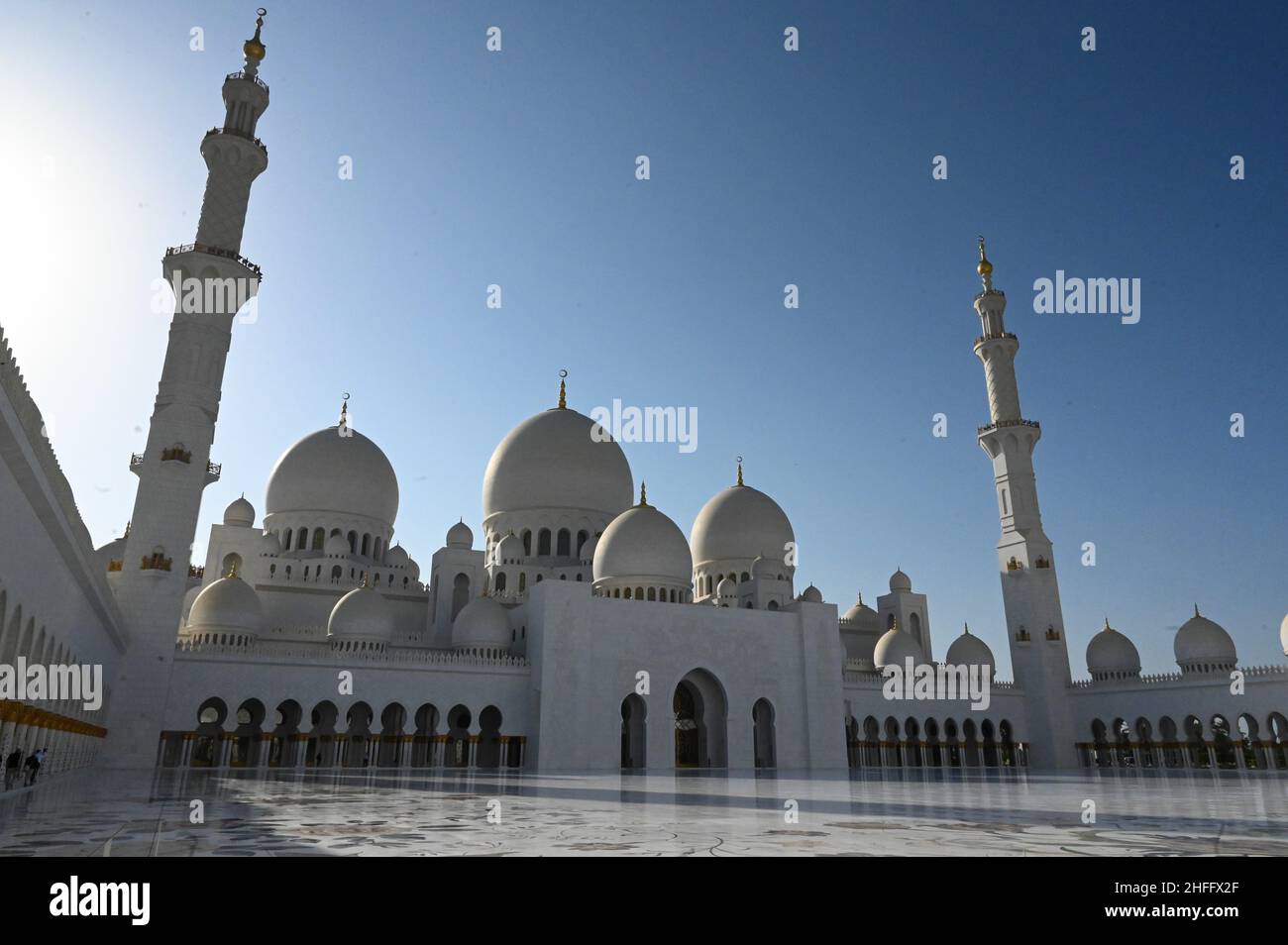 Sheikh Zayed Grand Mosque Stock Photo - Alamy